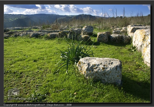 Siracusa / Sortino / Archeologia / Pantalica / Anaktoron | Sicilia ...